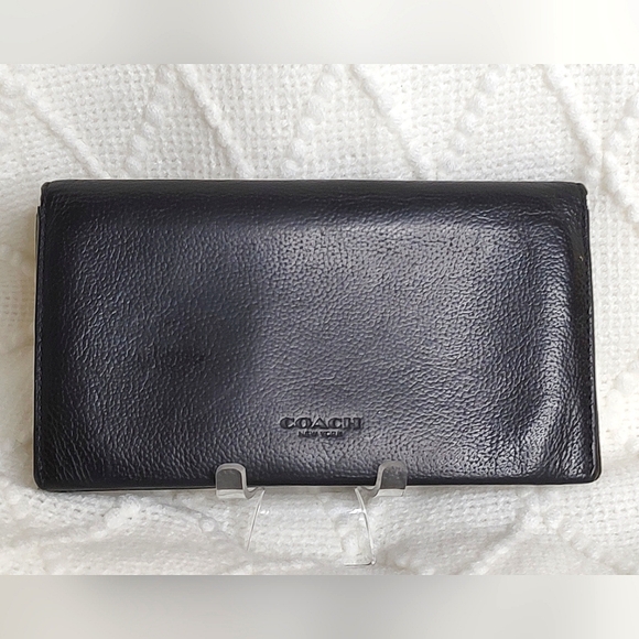 Coach | Bags | Coach Black Pebbled Leather Universal Phone Case Breast ...